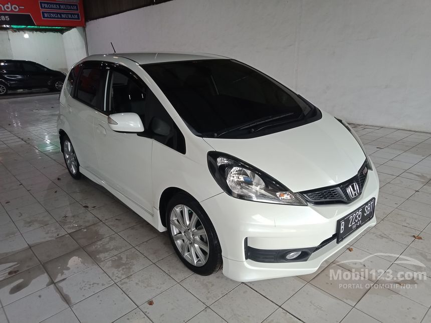 Jual Mobil Honda Jazz 2013 RS 1.5 di Jawa Barat Automatic Hatchback Putih Rp 140.000.000 ...