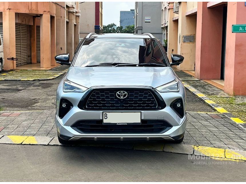 Jual Mobil Toyota Yaris Cross 2023 S HV with GR Parts Aero Pkg 1.5 di DKI Jakarta Automatic SUV ...