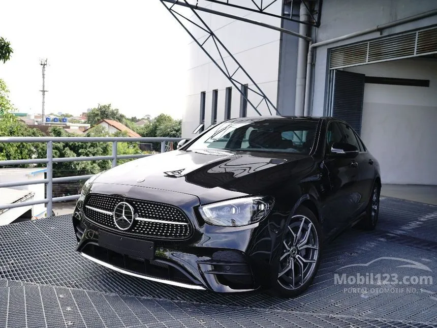 Jual Mobil Mercedes-Benz E300 2023 AMG Line 2.0 di DKI Jakarta ...