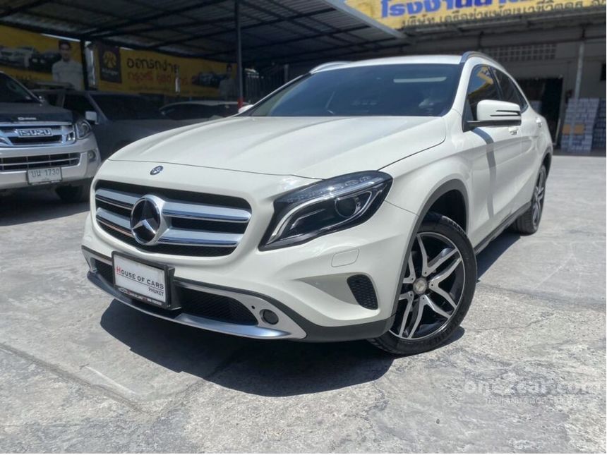 Mercedes-Benz GLA200 2016 W156 (ปี 14-17) Urban 1.6 เกียร์อัตโนมัติ สี ...