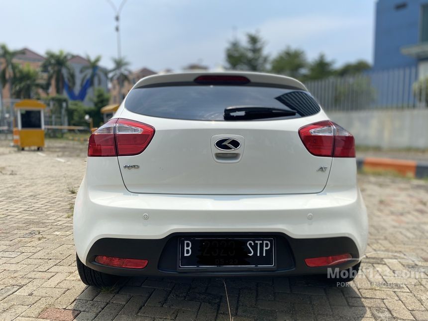 Jual Mobil KIA Rio 2013 UB 1.4 di DKI Jakarta Automatic Hatchback Putih ...