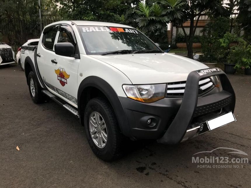 Jual Mobil Mitsubishi Strada Triton 2014 GLX 2.8 di DKI Jakarta Manual ...