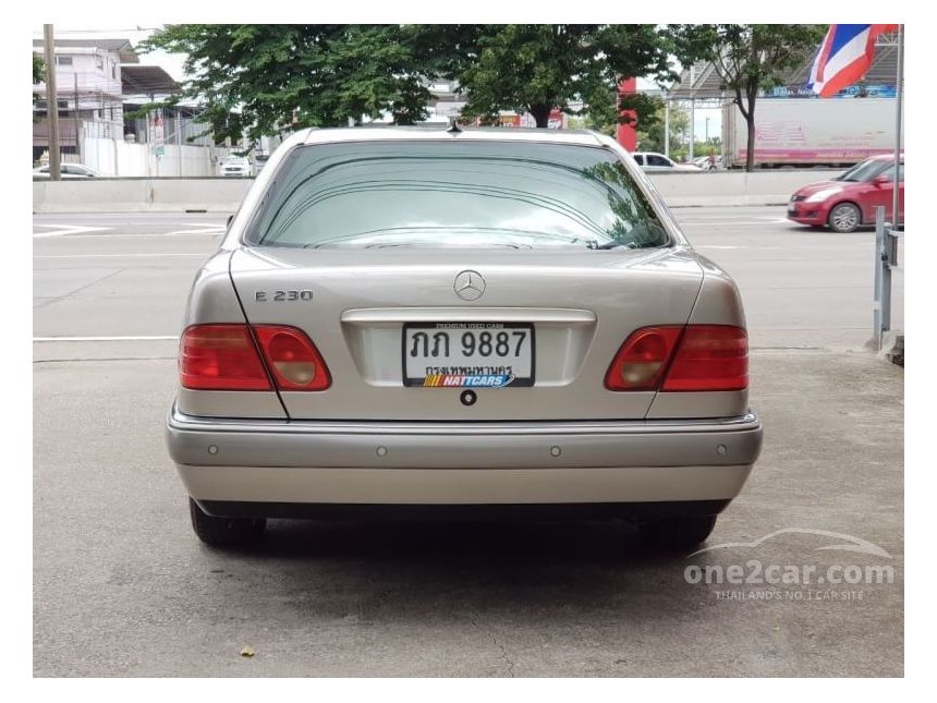Mercedes-Benz E230 2000 Elegance 2.3 in กรุงเทพและปริมณฑล Automatic Sedan สีทอง for 259,000 Baht ...