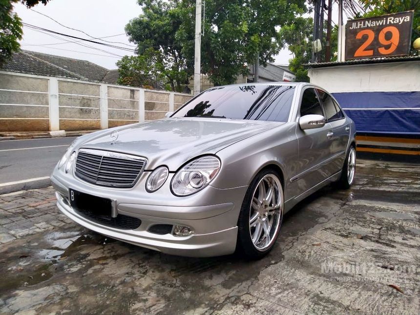 Jual Mobil Mercedes-Benz E200K 2004 1.8 di DKI Jakarta Automatic Sedan ...