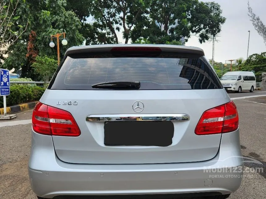 Jual Mobil Mercedes-Benz B200 2013 Urban 1.6 di DKI Jakarta Automatic ...