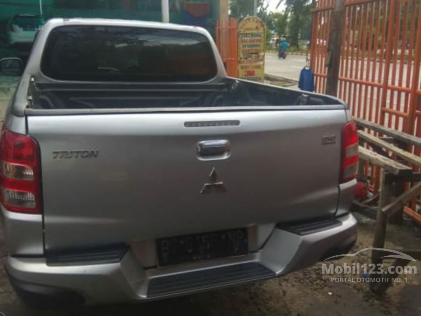Jual Mobil Mitsubishi Triton 2016 EXCEED 2.5 di DKI Jakarta Manual Pick ...
