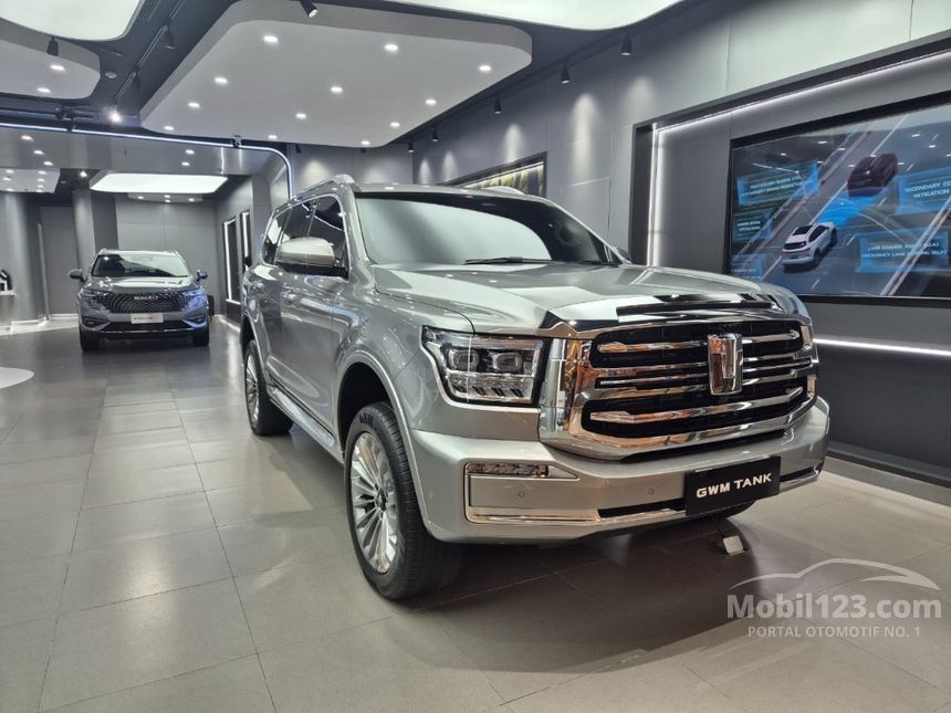 Jual Mobil GWM Tank 2024 500 HEV 2.0 di Jawa Barat Automatic SUV Silver ...
