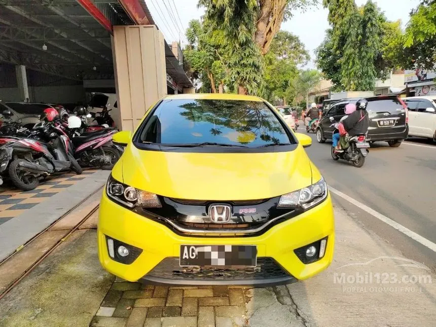 Jual Mobil Honda Jazz 2015 RS 1.5 di Jawa Timur Automatic Hatchback ...