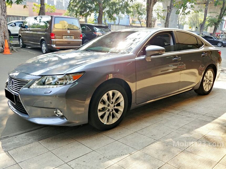 Jual Mobil Lexus ES300h 2014 ES300h 2.5 di DKI Jakarta Automatic Sedan Abu-abu Rp 575.000.000 ...