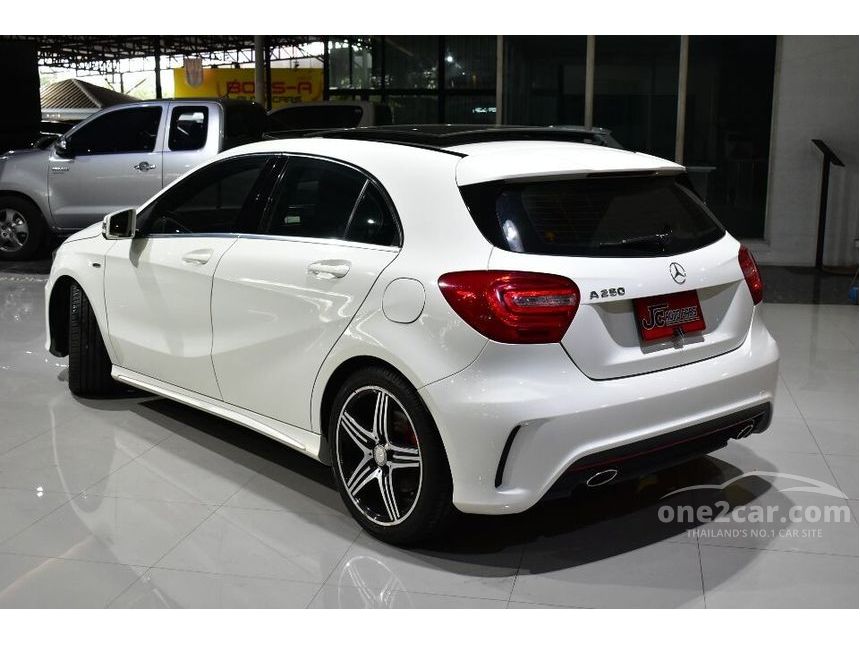 Mercedes-Benz A250 2014 W176 (ปี 12-16) Sport 2.0 เกียร์อัตโนมัติ สีขาว ...
