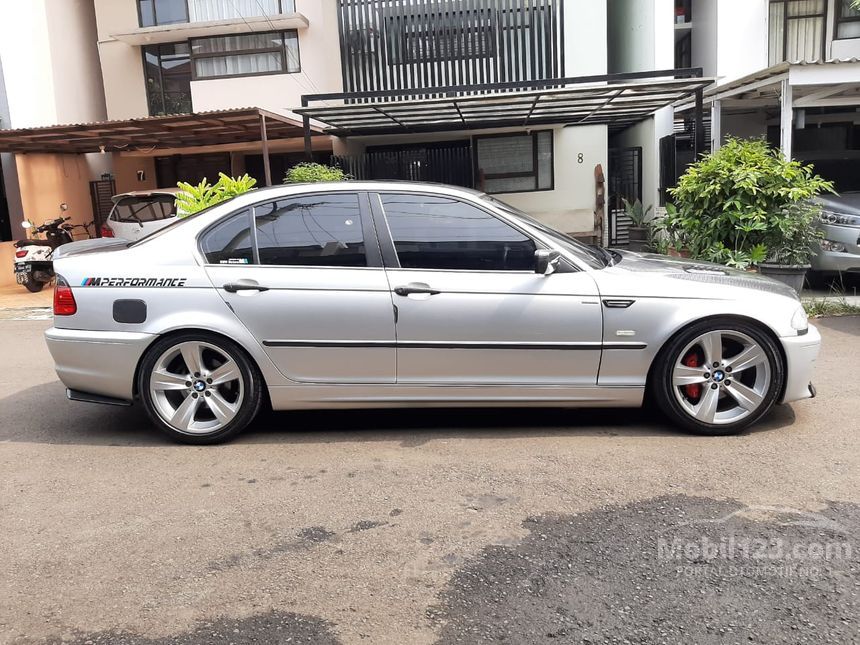 Jual Mobil BMW 325i 2001 E46 2.5 di DKI Jakarta Automatic Sedan Silver ...