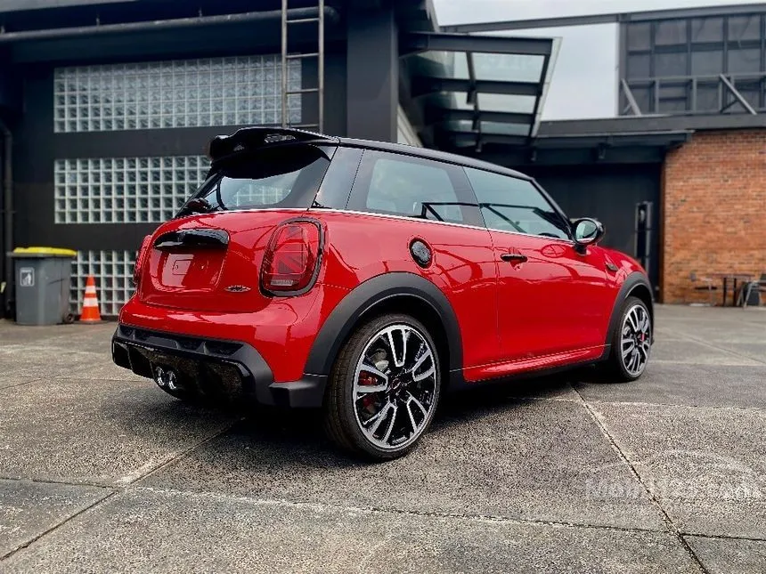 Jual Mobil MINI Cooper 2023 John Cooper Works 2.0 di Jawa Timur ...