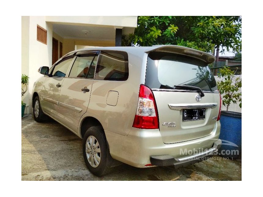 Jual Mobil Toyota Kijang Innova 2011 E 2.0 di DKI Jakarta Manual MPV ...