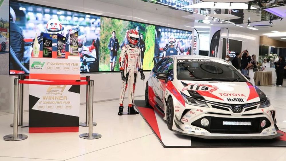 ฉลองความสำเร็จ TOYOTA GAZOO RACING TEAM THAILAND - ข่าวในวงการรถยนต์