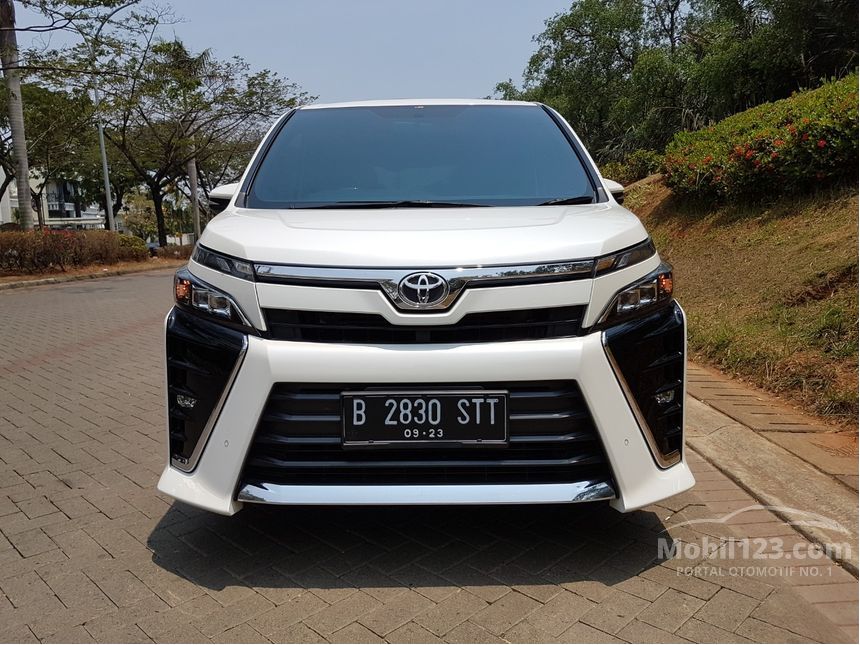 Jual Mobil Toyota Voxy 2018 R80 2.0 di DKI Jakarta Automatic Wagon ...