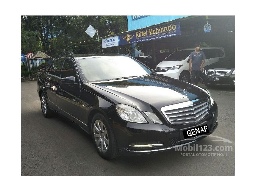 Jual Mobil Mercedes-Benz E200 2012 CGI 1.8 di DKI Jakarta Automatic Sedan Hitam Rp 345.000.000 ...