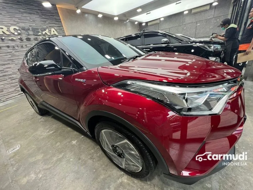 Toyota C-HR 2023 Hybrid TSS 1.8 in DKI Jakarta Automatic Wagon Red for ...
