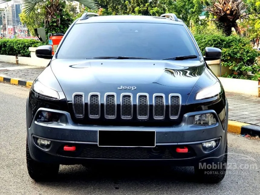 Jual Mobil Jeep Cherokee 2015 Trailhawk 2.4 di DKI Jakarta Automatic ...