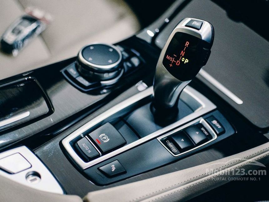 Jual Mobil BMW 520i 2015 Luxury 2.0 di DKI Jakarta Automatic Sedan ...