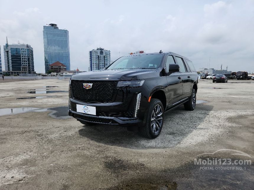 Jual Mobil Cadillac Escalade 2024 ESV Sport Platinum AWD 6.2 di DKI ...