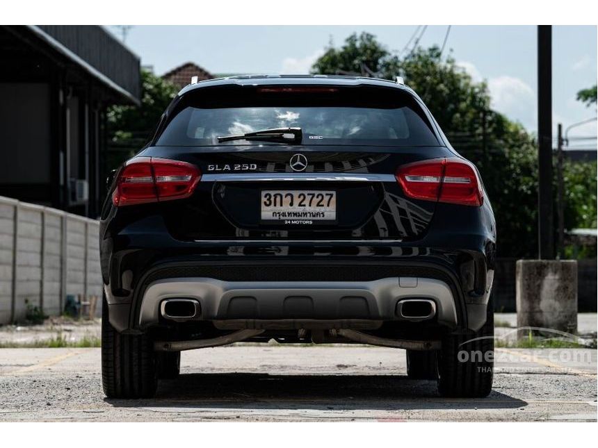 Mercedes-Benz GLA250 2016 W156 (ปี 14-17) AMG Dynamic 2.0 เกียร์ ...
