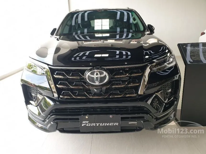 Jual Mobil Toyota Fortuner 2022 GR Sport 2.8 di Jawa Timur Automatic ...