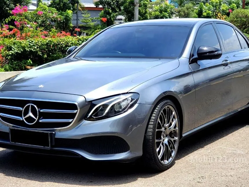 Jual Mobil Mercedes-Benz E300 2016 Avantgarde 2.0 di DKI Jakarta Automatic Sedan Abu-abu Rp 750. ...
