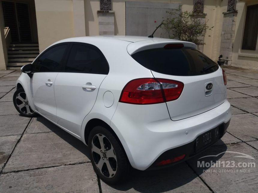 Jual Mobil KIA Rio 2012 UB 1.4 di DKI Jakarta Automatic Hatchback Putih ...