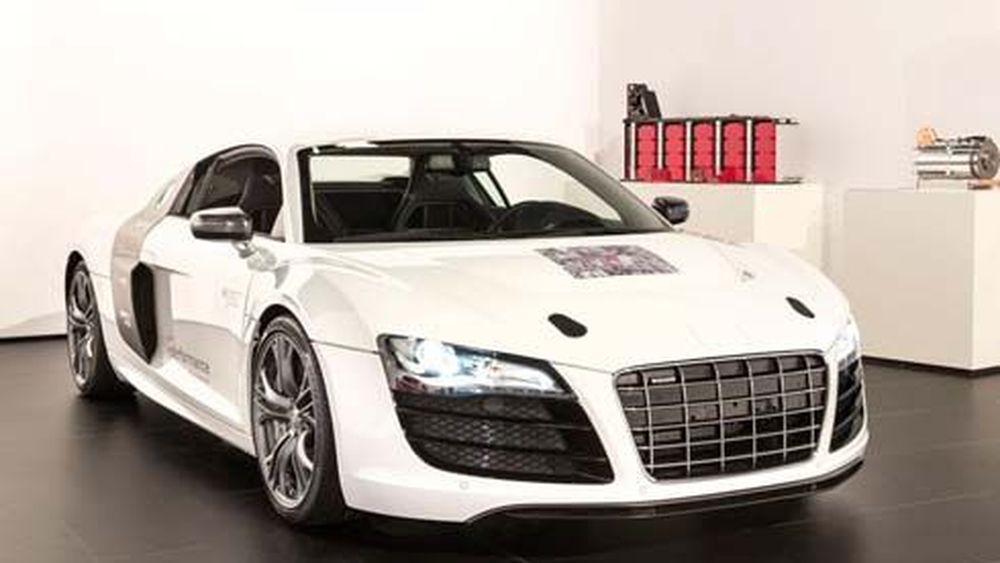 เผยโฉม Audi F12 e ซูเปอร์คาร์ต้นแบบพลังงานไฟฟ้าเทคโนโลยีล่าสุด - ข่าวใน ...