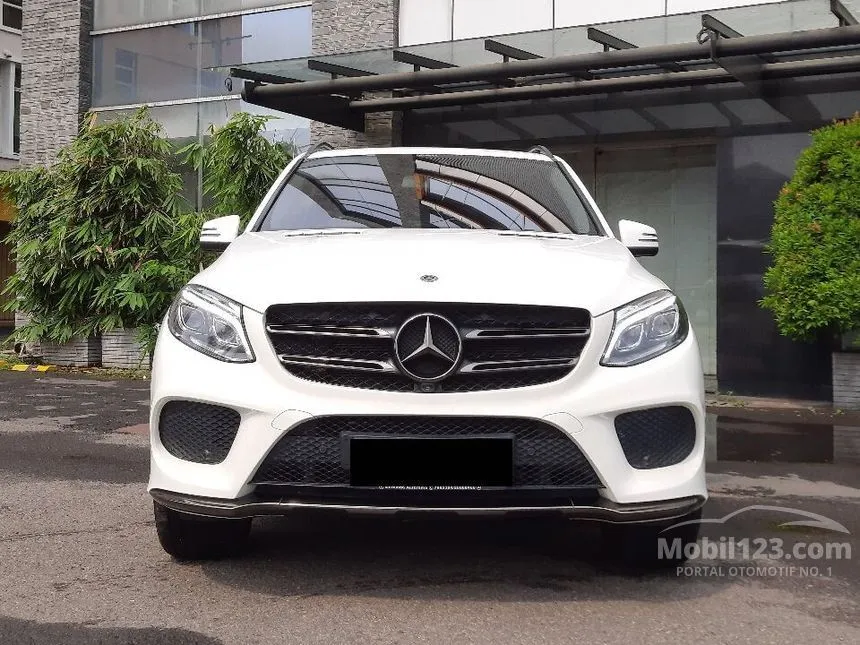 Jual Mobil Mercedes-Benz GLE400 2017 Exclusive 4Matic 3.0 di DKI ...