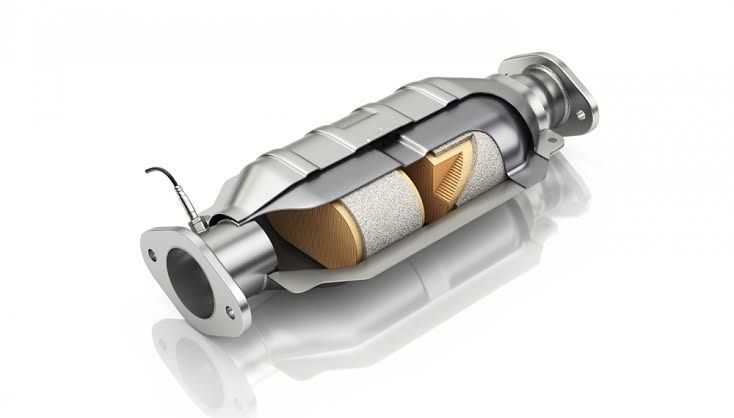Ketahui Fungsi Penting Catalytic Converter di Knalpot Mobil, Isinya ...