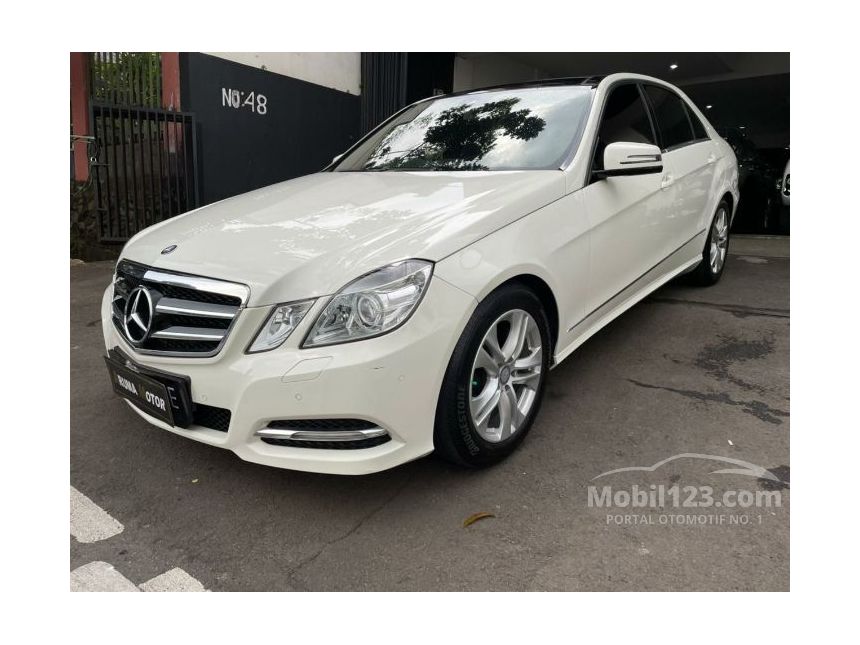 Jual Mobil Mercedes-Benz E300 2011 Avantgarde AMG 3.0 di DKI Jakarta ...