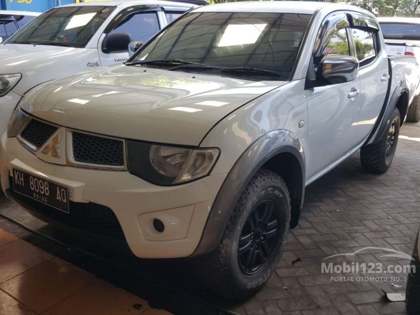 Jual Mobil Mitsubishi Strada Triton 2014 GLS 2.5 di Jawa Timur Manual ...