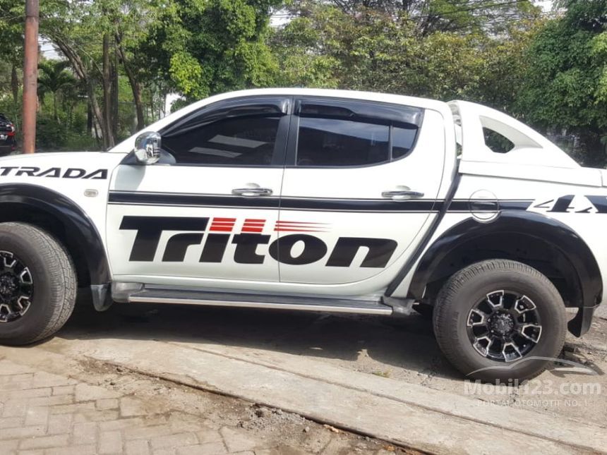 Jual Mobil Mitsubishi Strada Triton 2014 GLS 2.5 di Jawa Timur Manual ...