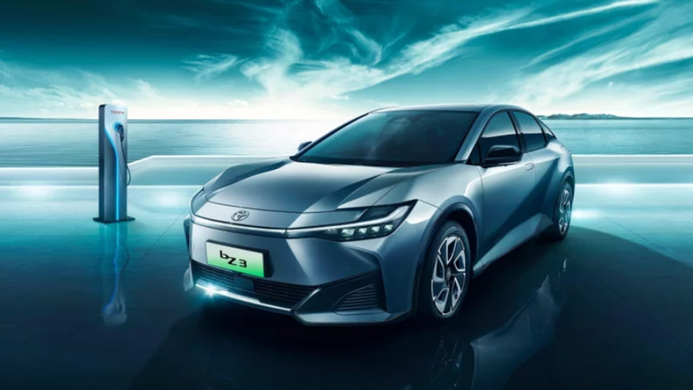 เกือบล้านนะจ๊ะ! เปิดราคา Toyota bZ3 ซีดานไฟฟ้า 100% ที่จีน วิ่งไกลสุด ...