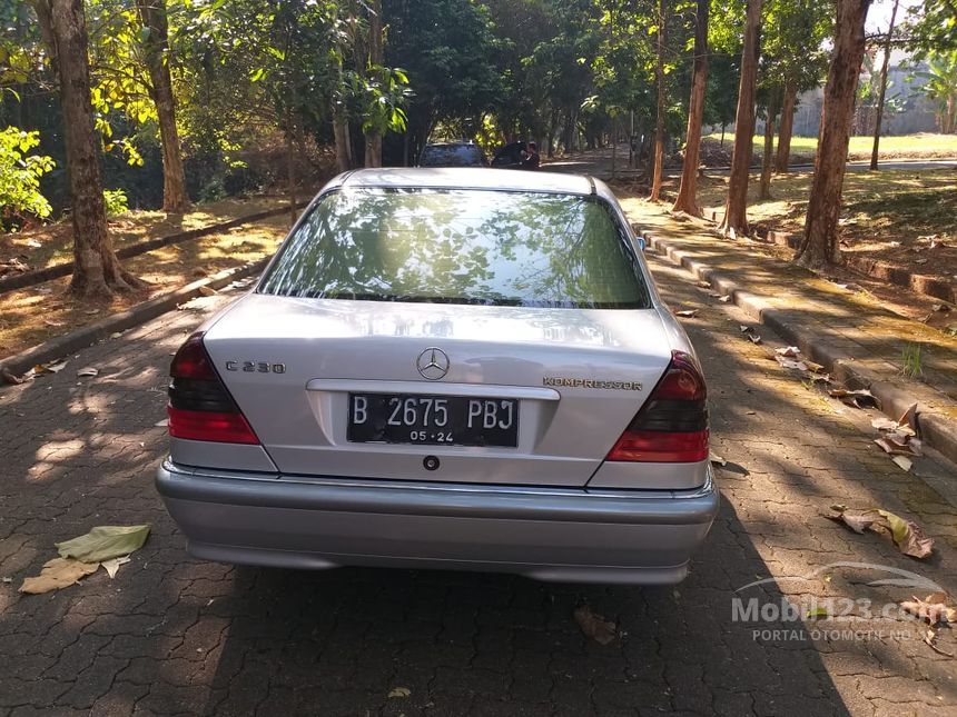 Jual Mobil Mercedes-Benz C230 1999 W202 2.3 Automatic 2.3 di DKI ...