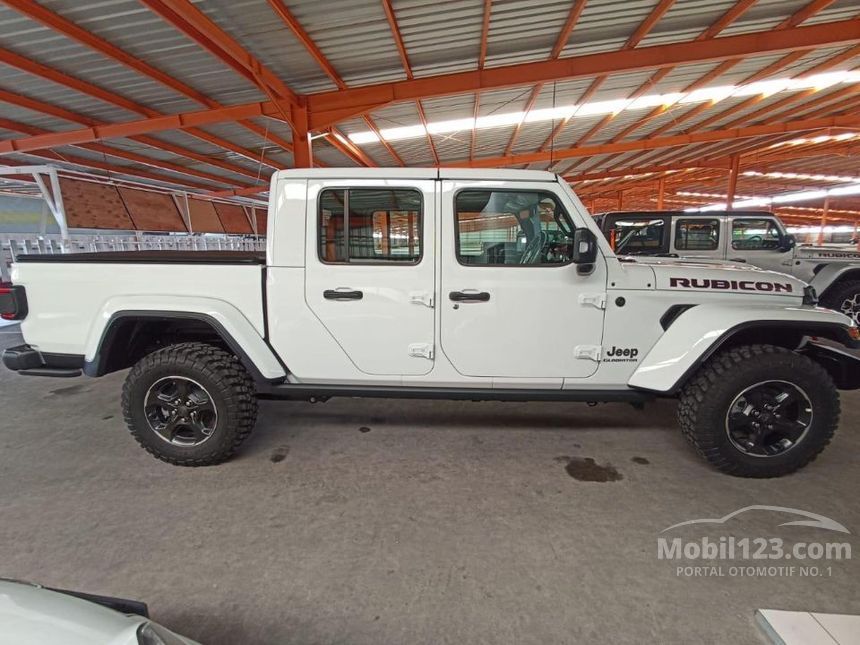 Jual Mobil Jeep Gladiator 2024 Rubicon Dual Cab 3.6 di DKI Jakarta ...