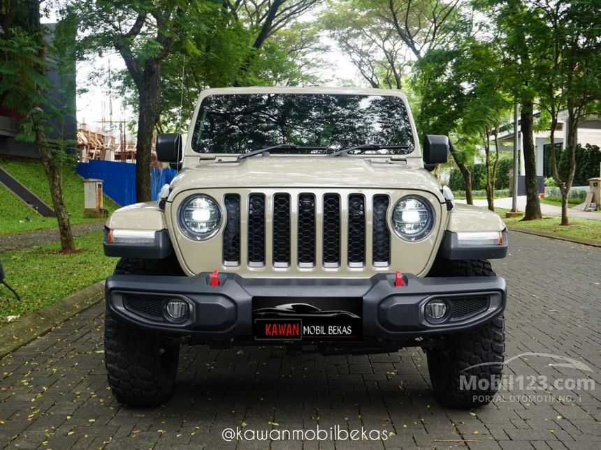 Jual Mobil Jeep Gladiator 2022 Rubicon 3.6 di Banten Automatic Pickup ...