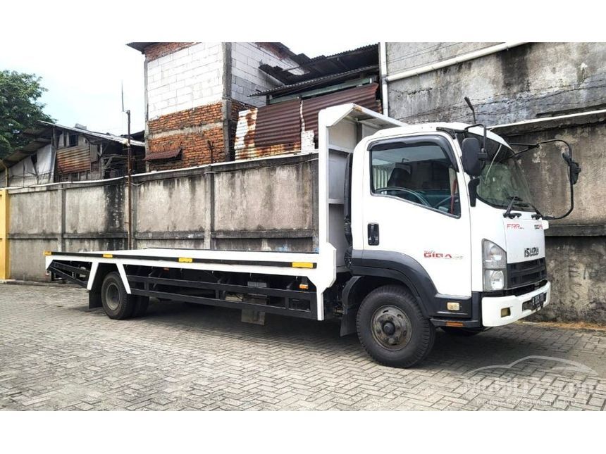 Jual Mobil Isuzu Giga 2015 FRR 90Q 5.2 di DKI Jakarta Manual Trucks Putih Rp 305.000.000 ...