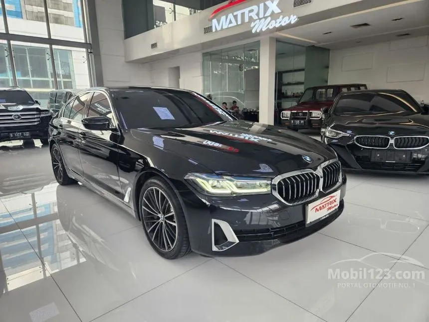 Jual Mobil BMW 530i 2022 Opulence 2.0 di DKI Jakarta Automatic Sedan ...
