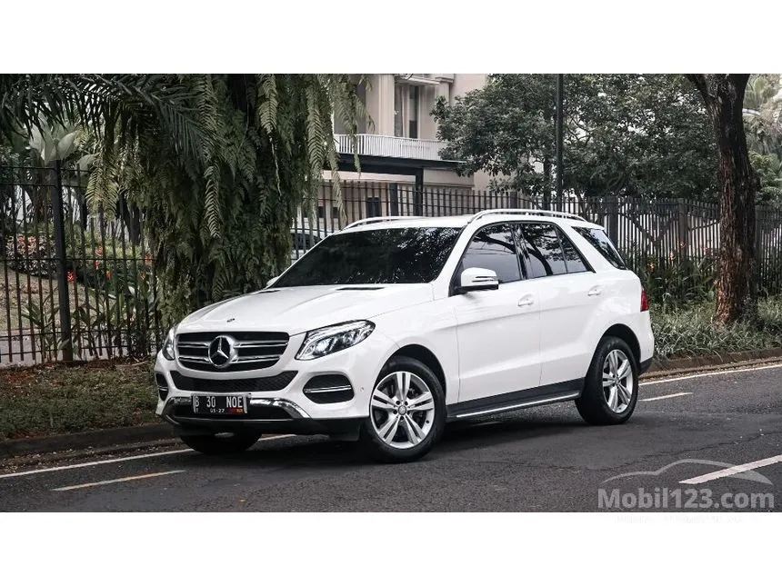 Jual Mobil Mercedes-Benz GLE400 2016 Exclusive 4Matic 3.0 di DKI Jakarta Automatic SUV Putih Rp ...