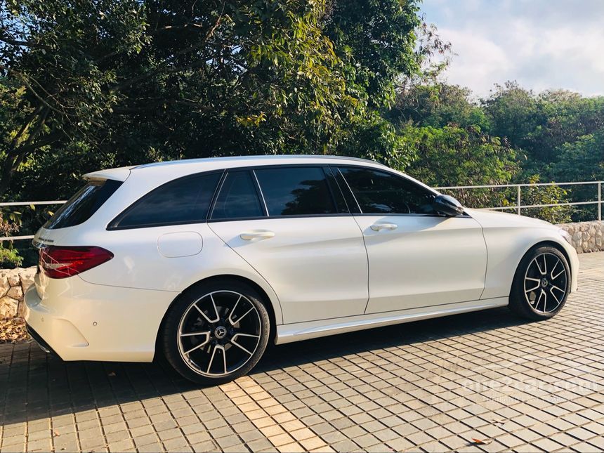 Mercedes-Benz C300 2015 Blue TEC HYBRID AMG Dynamic 2.1 in กรุงเทพและ ...