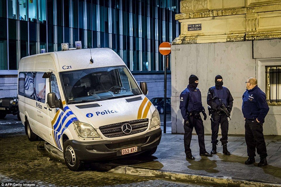 Paris Under Attack: Suspected Car Bombs Or Grenades, Shootings Leaving ...