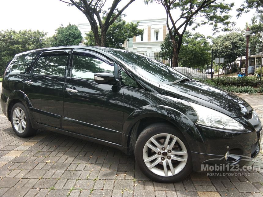 Jual Mobil Mitsubishi Grandis 2010 GT 2.4 di Banten Automatic MPV Hitam ...