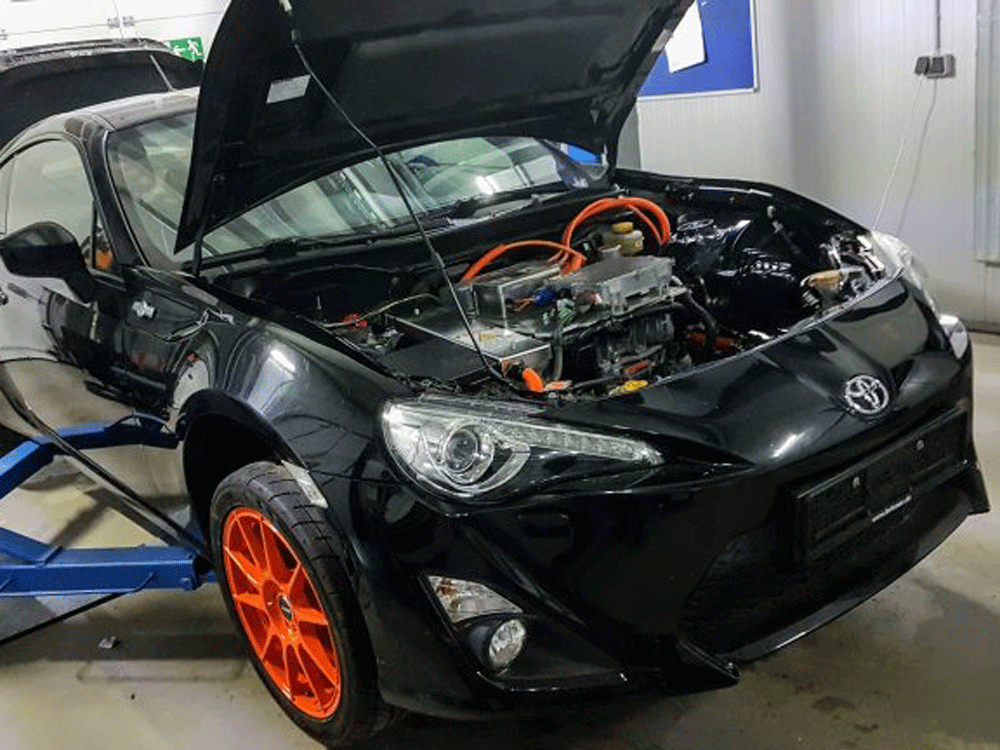 Toyota 86 Ini Diubah Jadi Mobil Listrik, Cangkok Powertrain Nissan Leaf ...