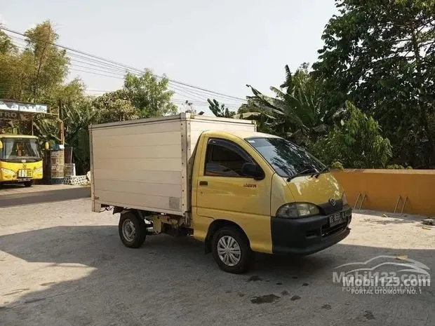Jual Mobil Bekas Box di Indonesia Harga Kredit Murah | Mobil123
