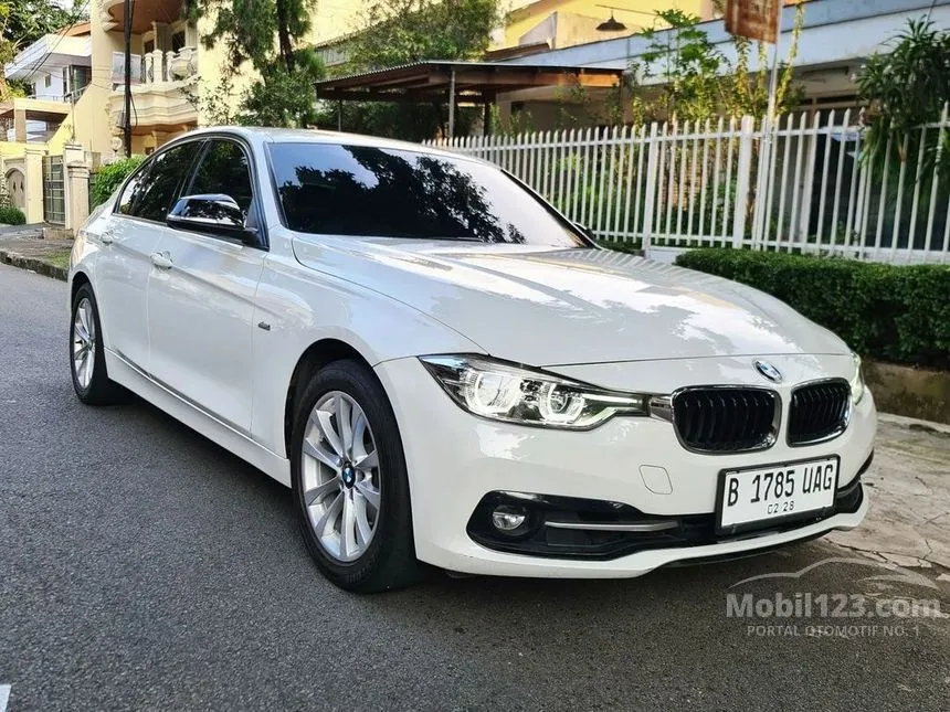 Jual Mobil BMW 320i 2017 M Sport 2.0 di DKI Jakarta Automatic Sedan Putih Rp 460.000.000 ...
