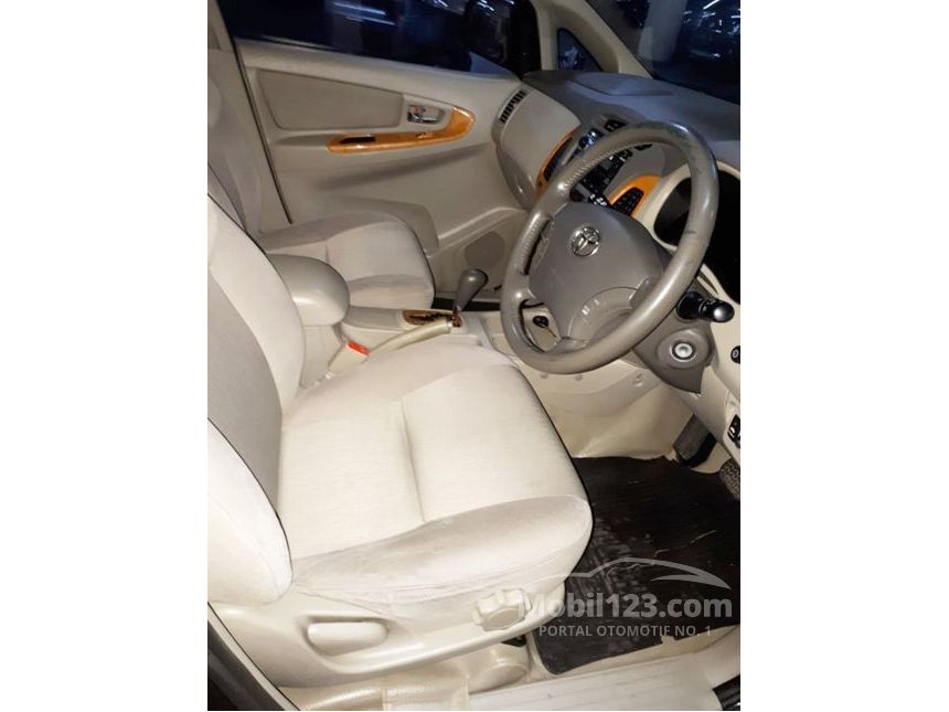 Jual Mobil Toyota Kijang Innova 2010 V 2.0 di DKI Jakarta Automatic MPV ...