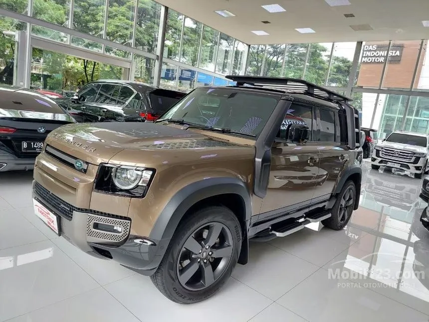 Jual Mobil Land Rover Defender 2021 110 P300 Explorer Package HSE 2.0 ...