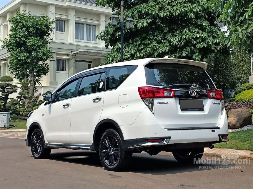Jual Mobil Toyota Innova Venturer 2017 N140 2.0 di DKI Jakarta ...